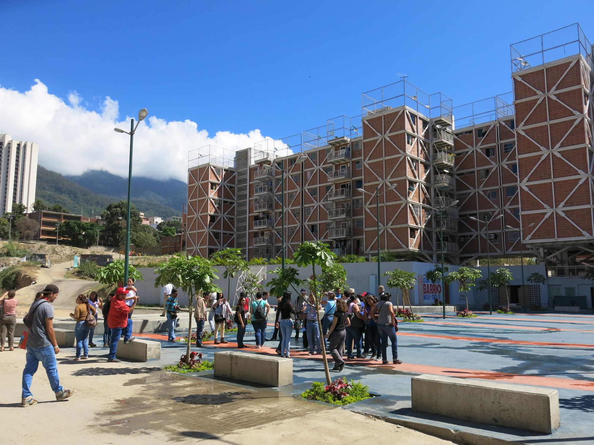 Urbanisation massive en Chine et au Venezuela, mise en perspective ...